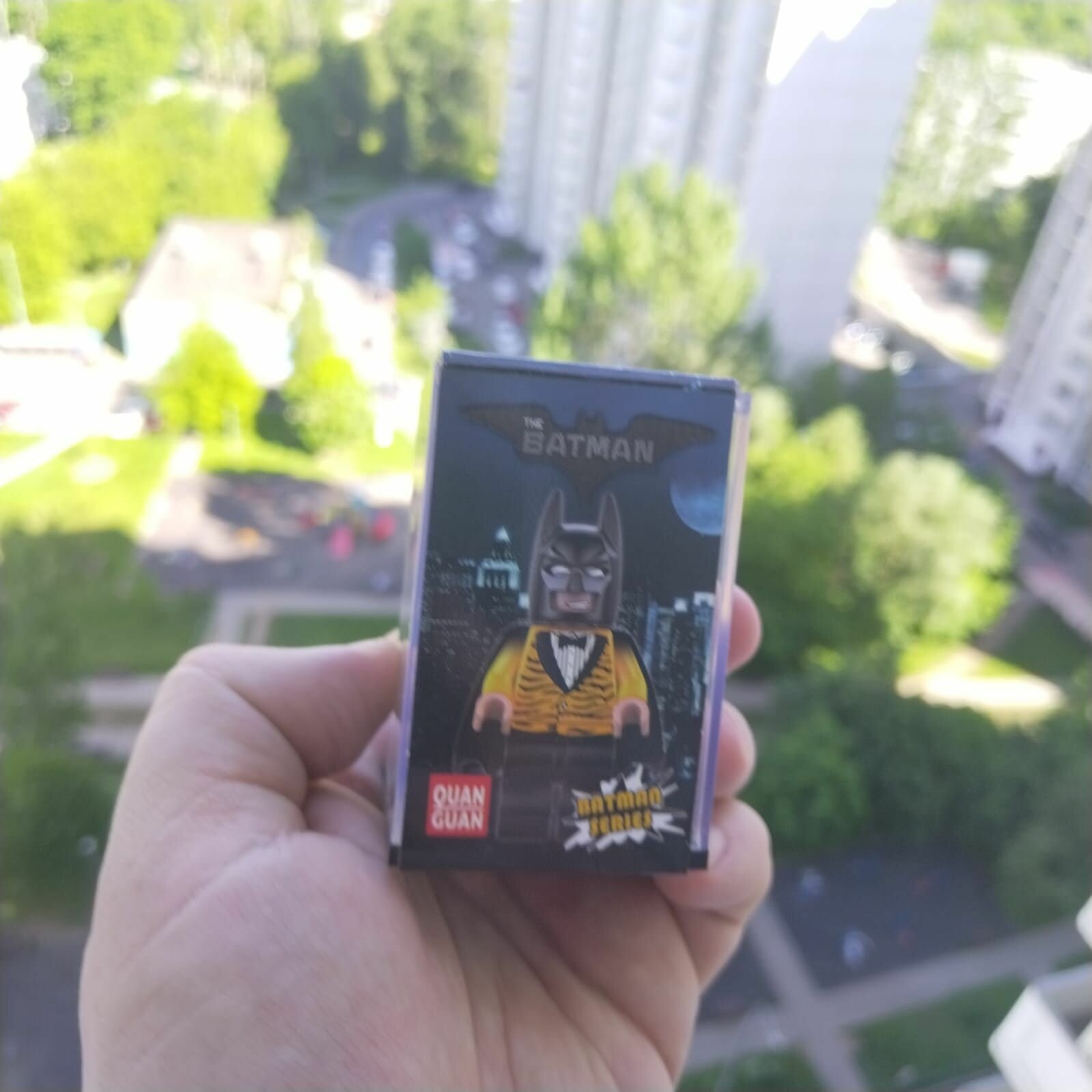 Мини-фигурка Бэтмена 3 Золо-черный костюм