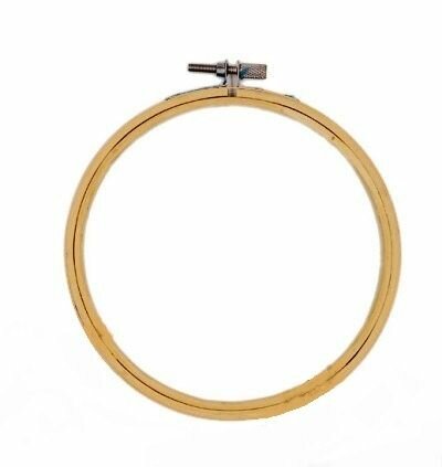 Пяльцы "Круглая вышивка", дерево, на металлическом держателе, 26см, бежевые