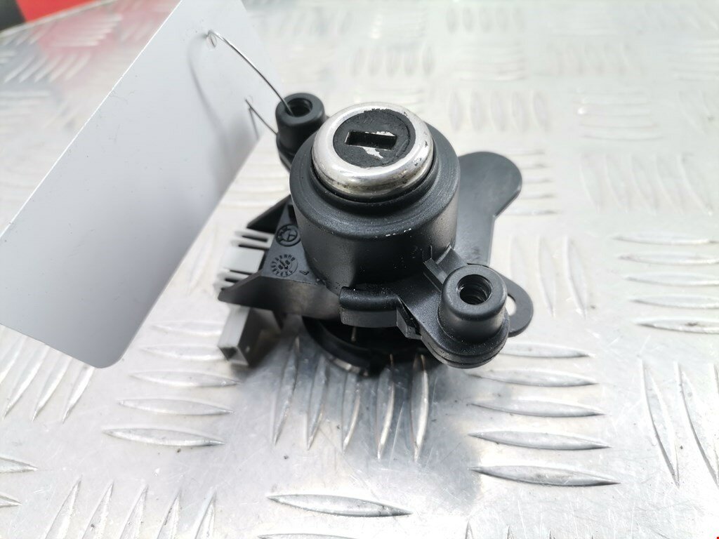 Личинка дверного замка BMW 3-Series (E46) 51248244054 арт. 1679296