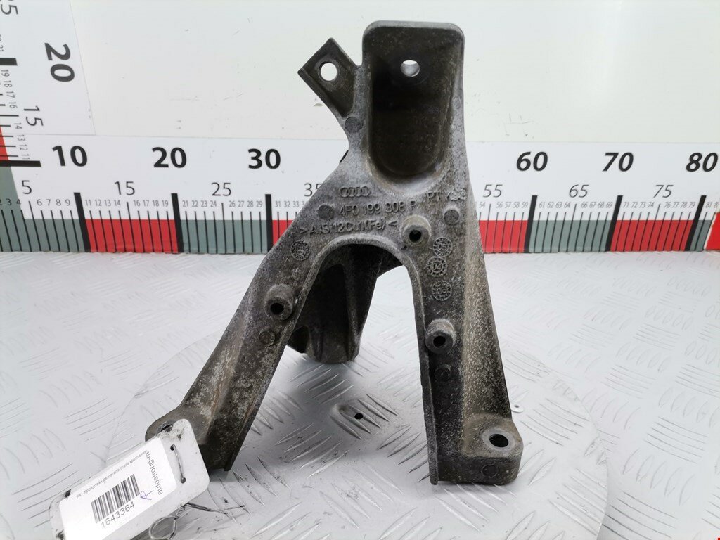 Кронштейн (крепление лапа) двигателя Audi A6 C6 4F0199308P арт. 1643364