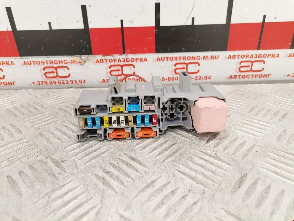 Блок предохранителей Renault Scenic 2 8200418790 арт. 922000