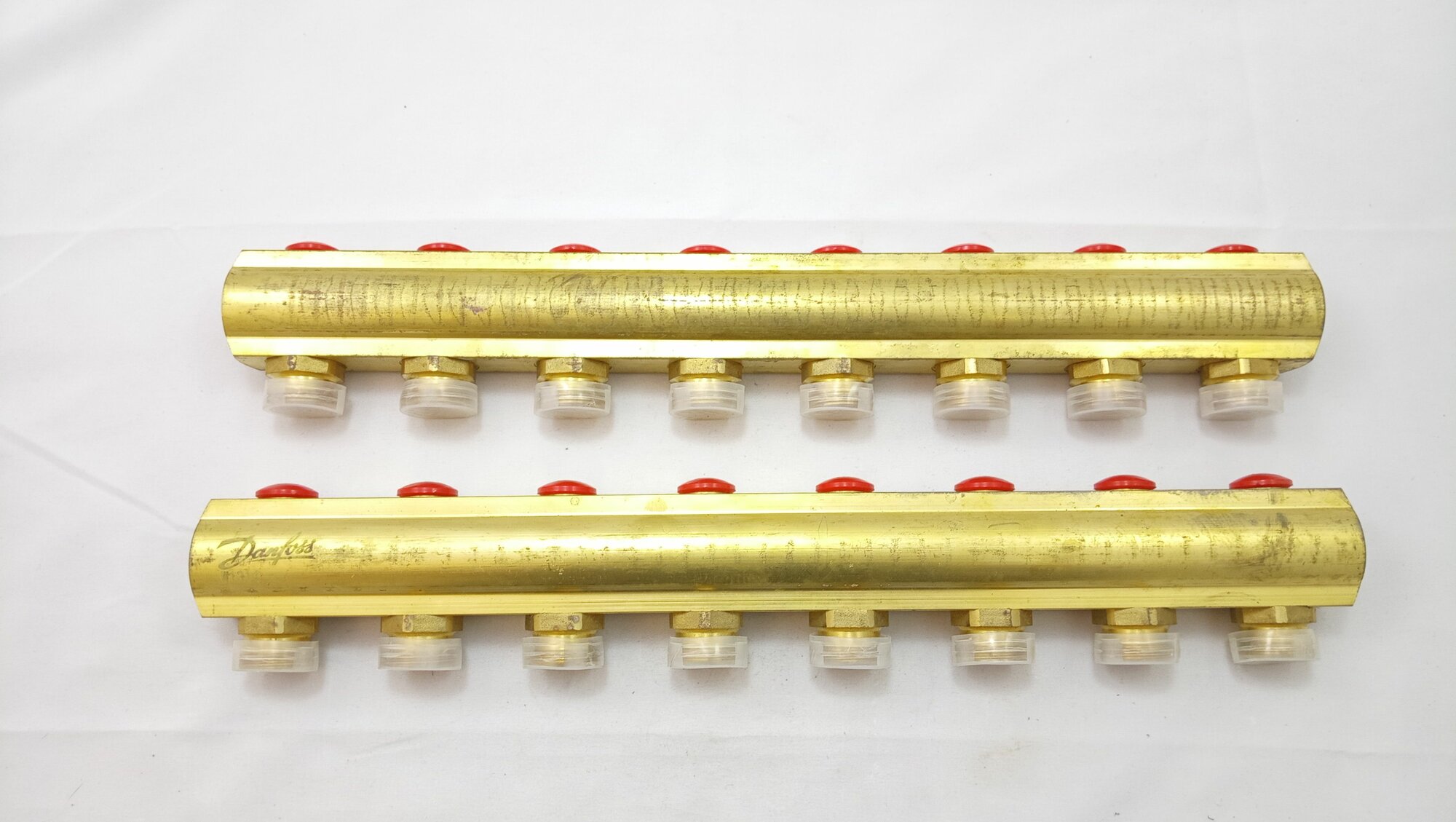 Danfoss 088U0548 - Распределительный коллектор типа FHF с запорным вентилем, конфигурация 8+8