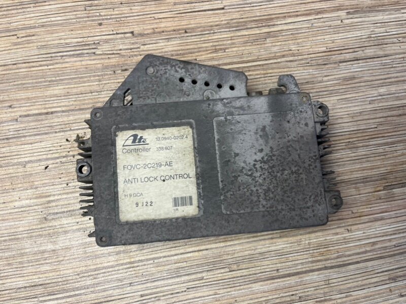Блок управления abs Lincoln Town Car седан FORD F0VC-2C219-AE