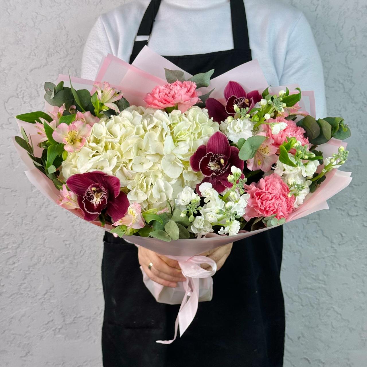 Сборный букет Rybe-Flowers, орхидеи, маттиолы, альстромерии, гортензии, 13 цветов