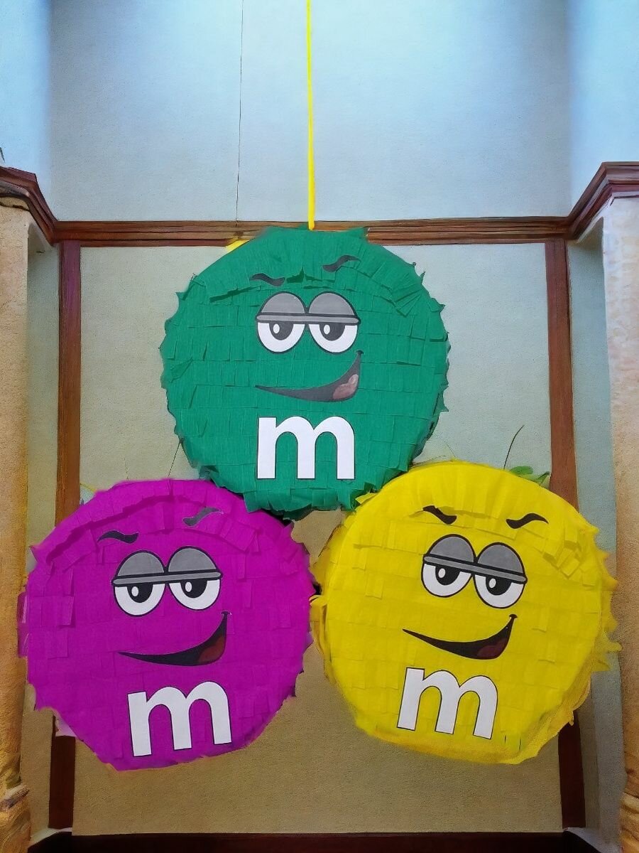 Набор пиньят для праздика M&Ms