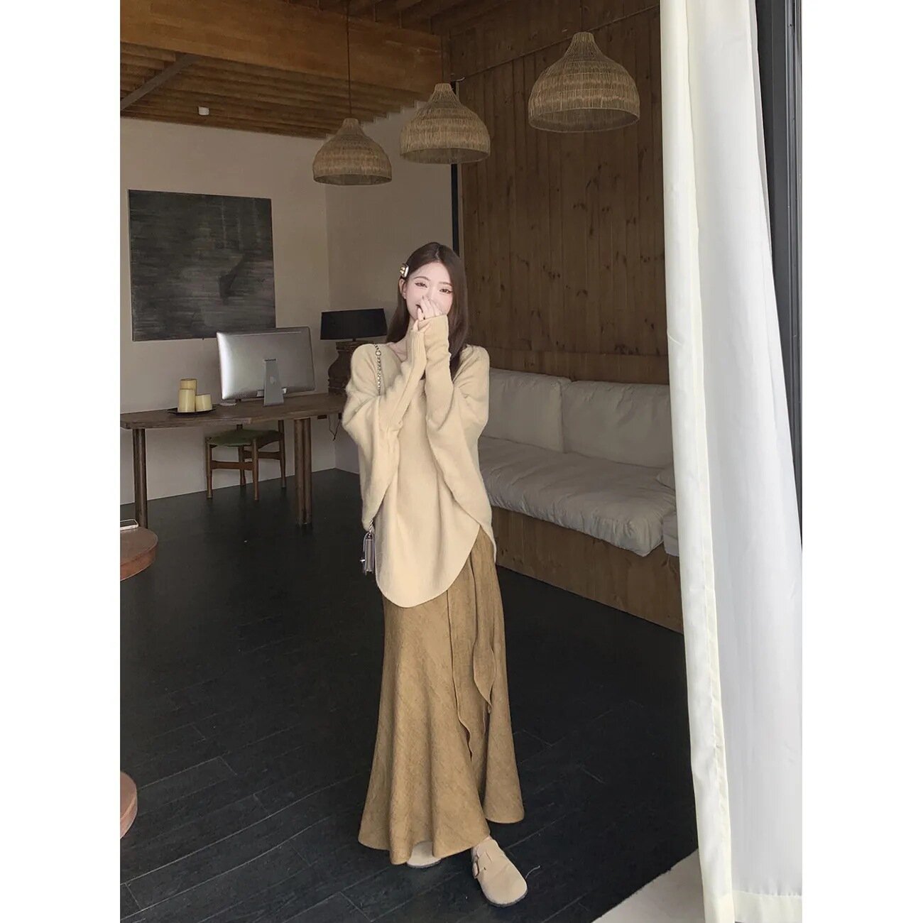 Костюм "Лентяй", юбка-серпантин песочно-чайного цвета, свободный свитер, размер L