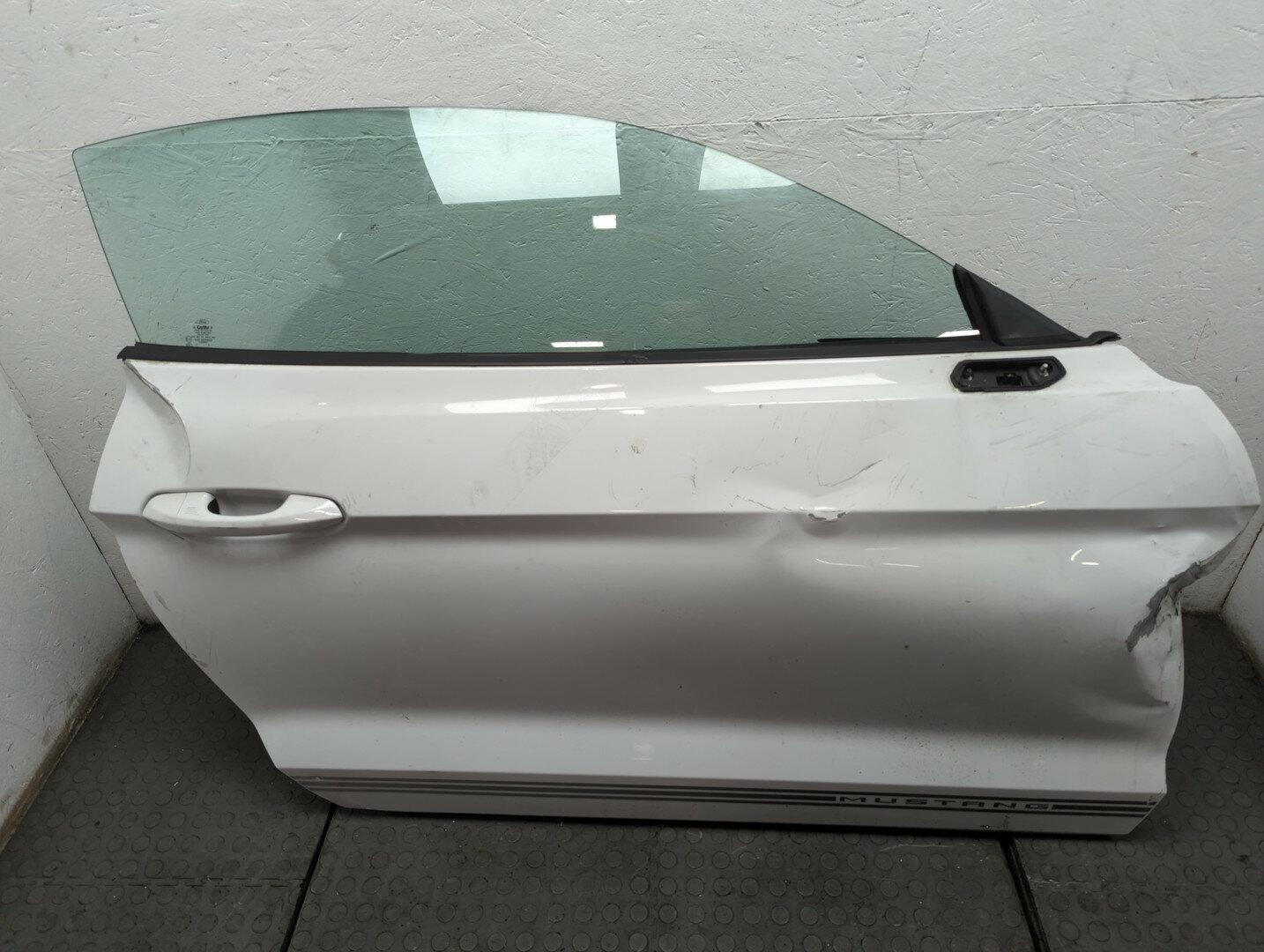 Дверь боковая (легковая) правая передняя Ford Mustang Б/У