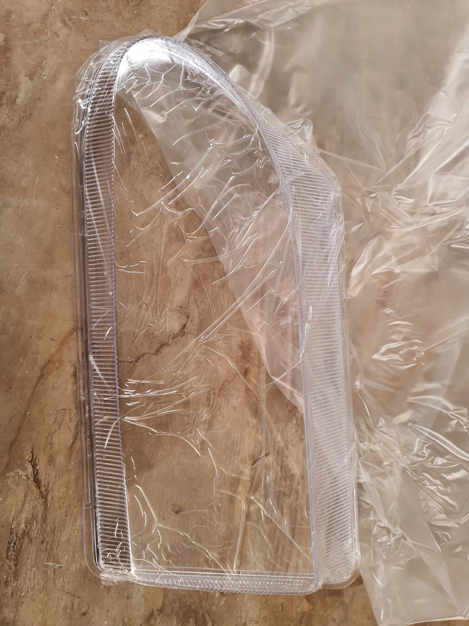 Стекло Фары Переднее Левое Гладкое (Пластик) Ваз Лада 2113 2114 2115.