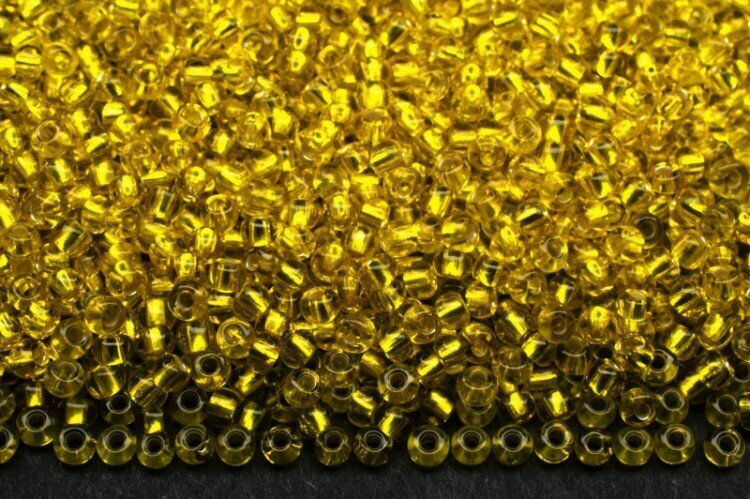 Бисер чешский PRECIOSA круглый 10/0 87010 желтый, серебряная линия внутри, 20 грамм