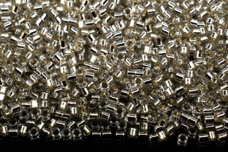 Бисер японский MIYUKI Delica цилиндр 15/0 DBS-1211 серый туман, серебряная линия внутри, 5 грамм