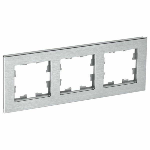 Рамка металлическая 3 поста IEK BRITE BR-M32-M-K47 РУ-3-1-БрА алюминий