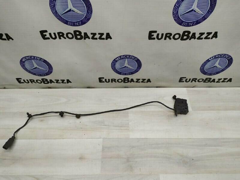 Датчик открывания капота Mercedes Sprinter A9065401345