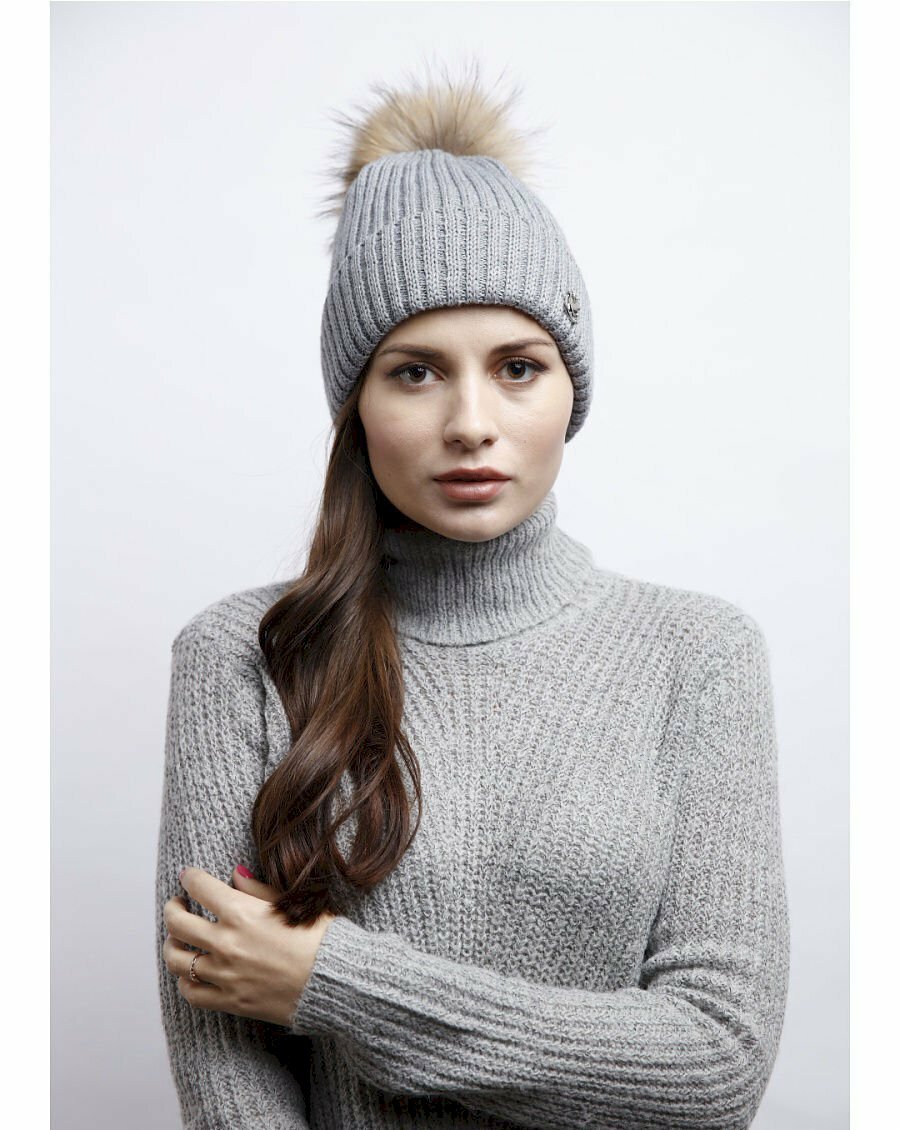 Шапка Базовая коллекция для женщин