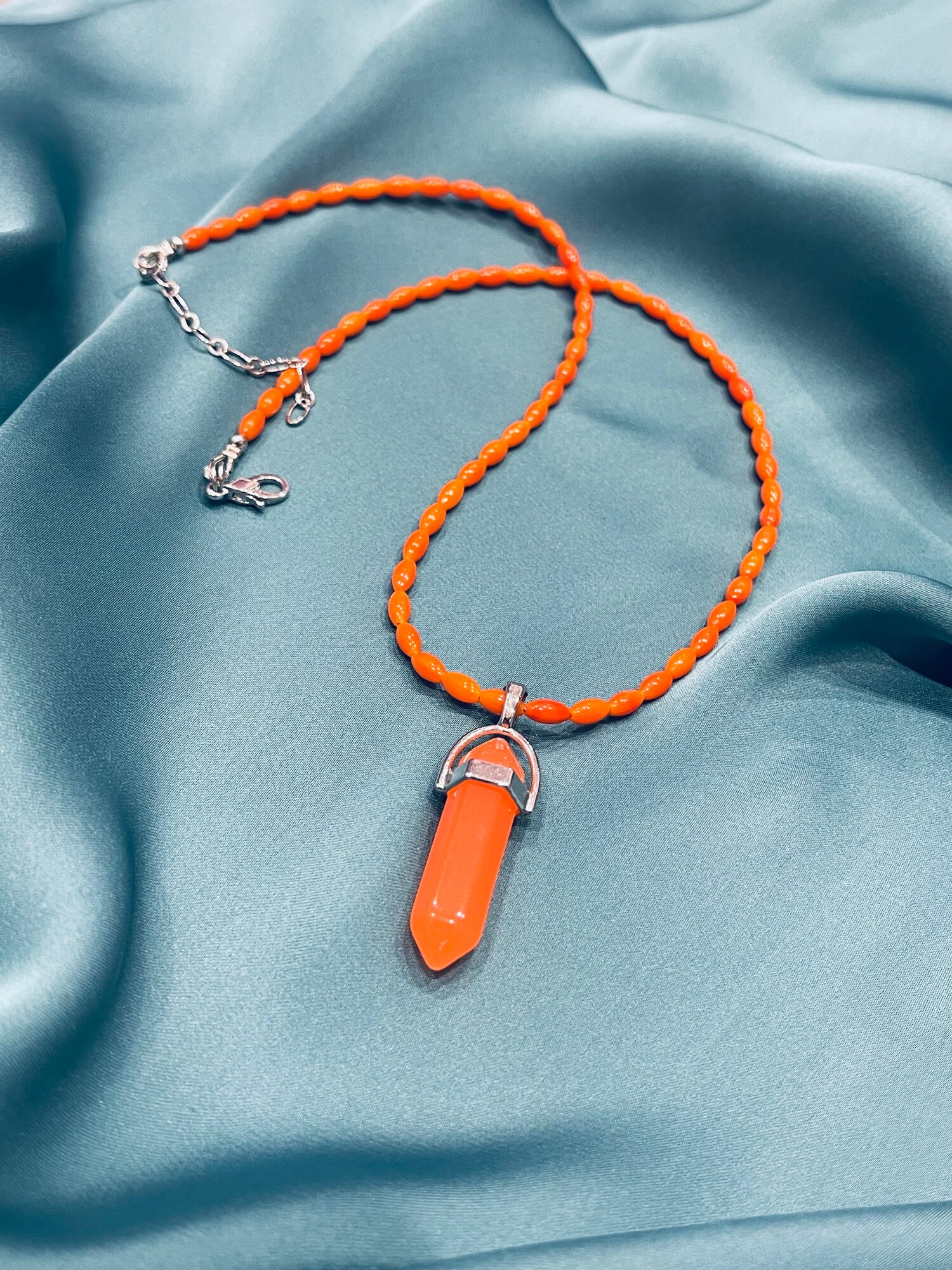 Колье, коралл