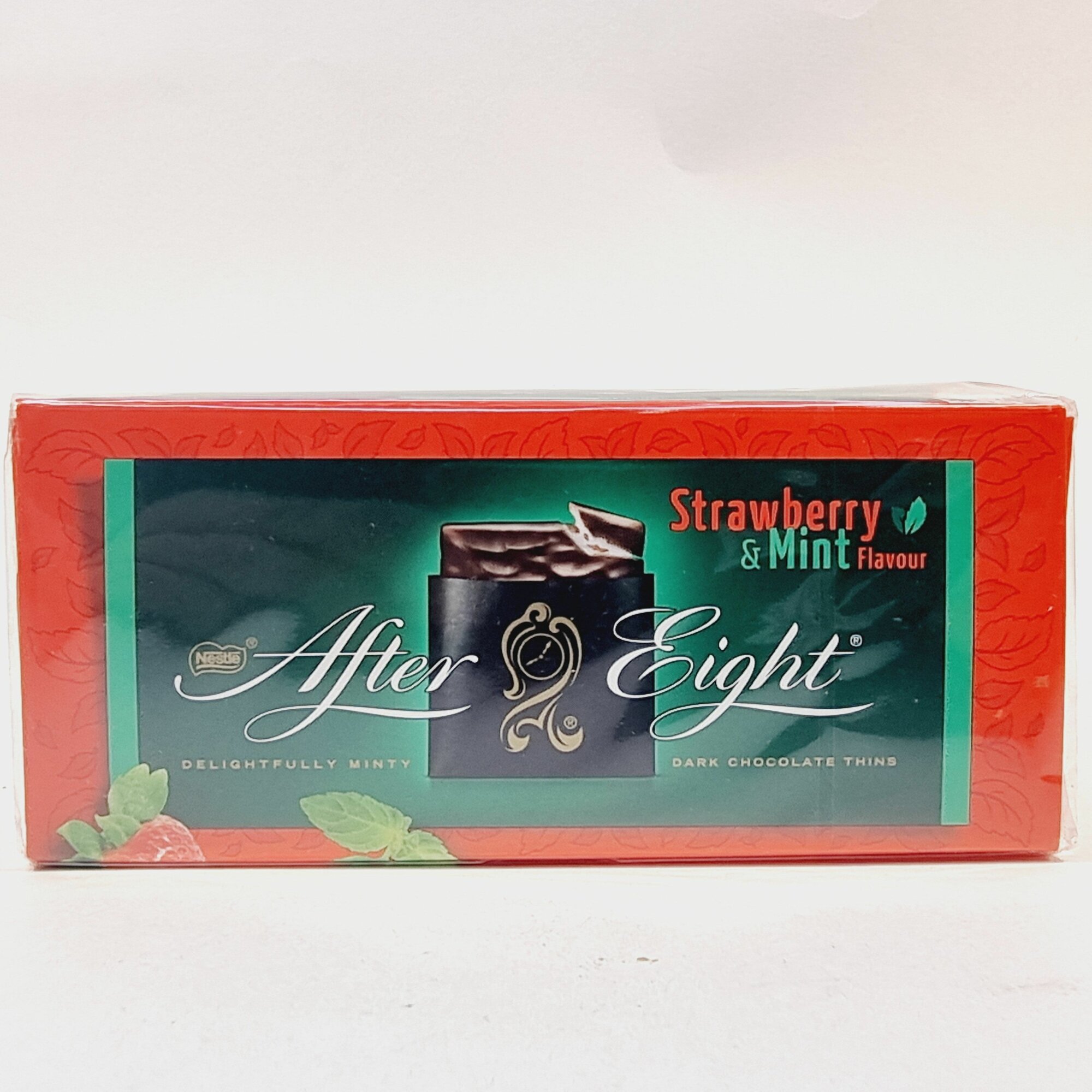 Шоколад порционный с начинкой Nestle AFTER EIGHT клубника и мята 200 г (из Финляндии)