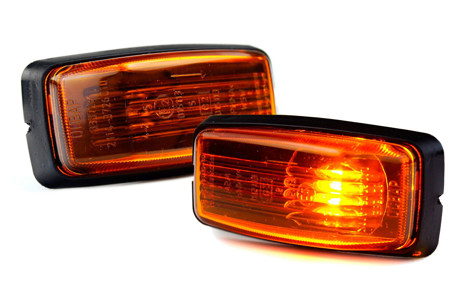 Повторители поворота боковые оранжевые (комплект) на ВАЗ 2113, 2114, 2115, Шевроле Нива