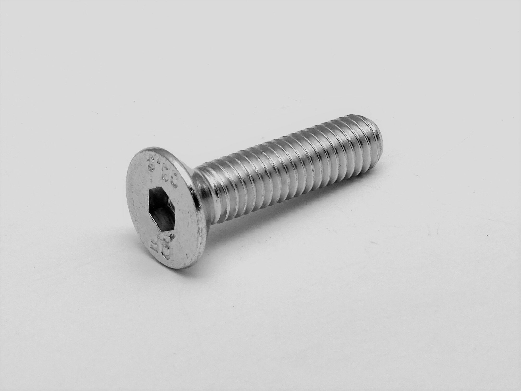 Винт с потайн. гол. и внутренним шест. М6 х25 DIN 7991, L27 / 25 шт / соберизавод