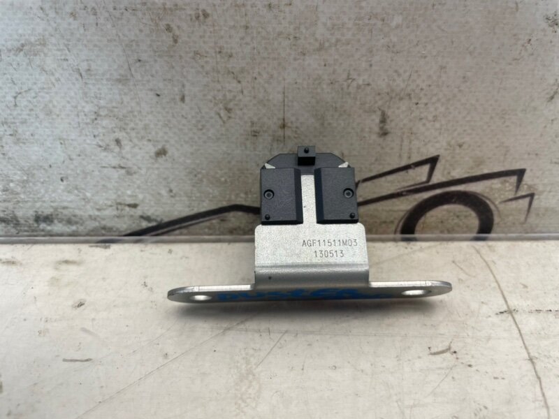 Б/У датчик ускорения Renault Duster 2013 HSM K4M606 49752 RENAULT арт. 47930JD01A