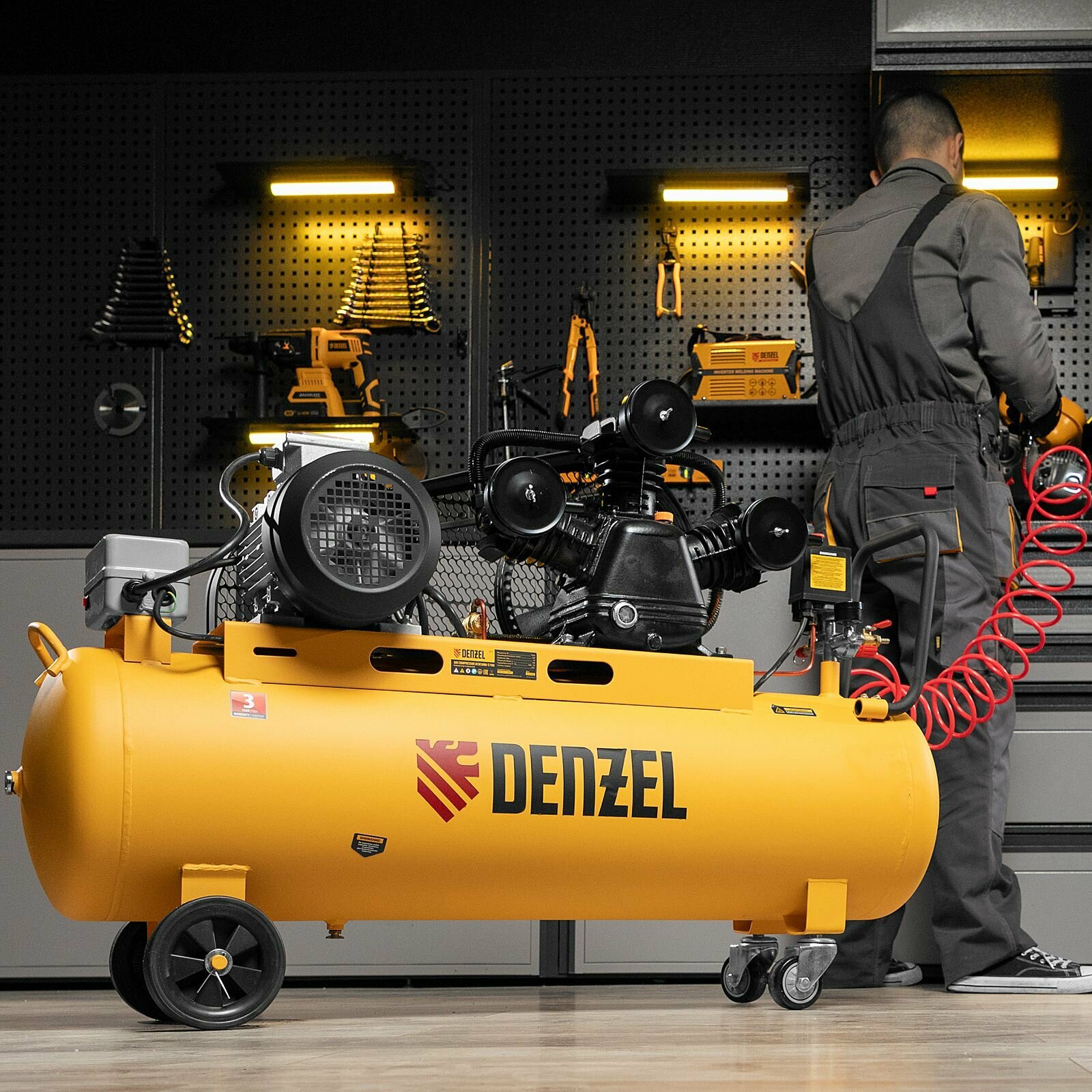 Компрессор воздушный BCW3000-T/100, ременный привод, 3.0 кВт, 100 литров, 520 л/мин Denzel, 58118