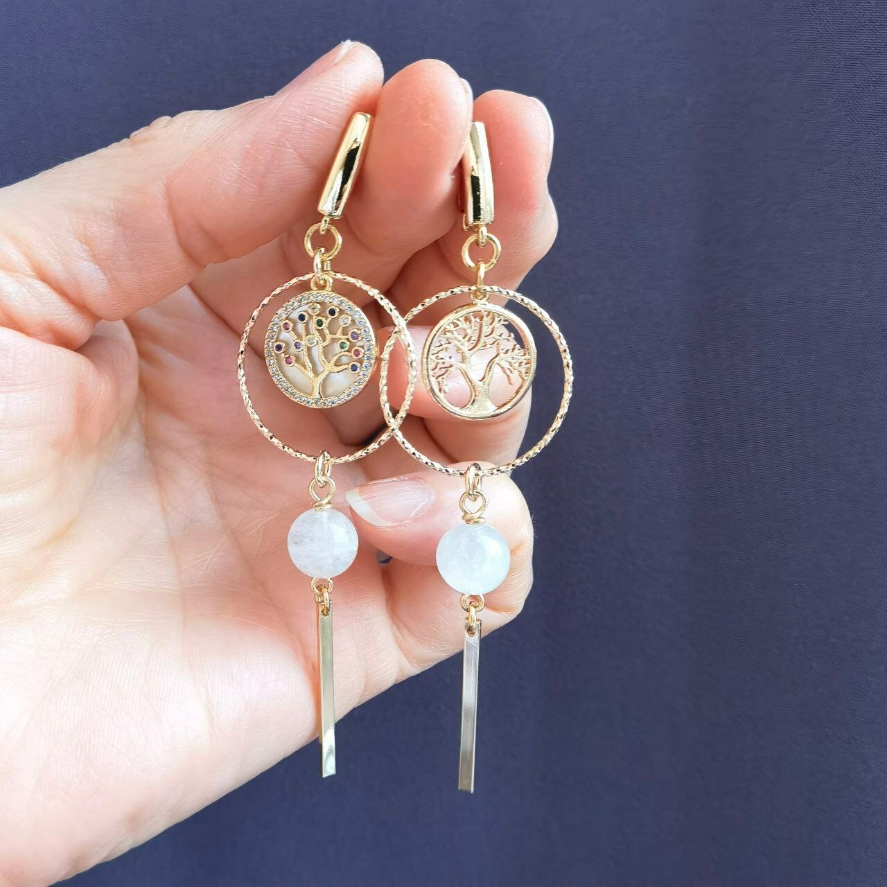 Серьги с подвесками Камни Елены, лунный камень