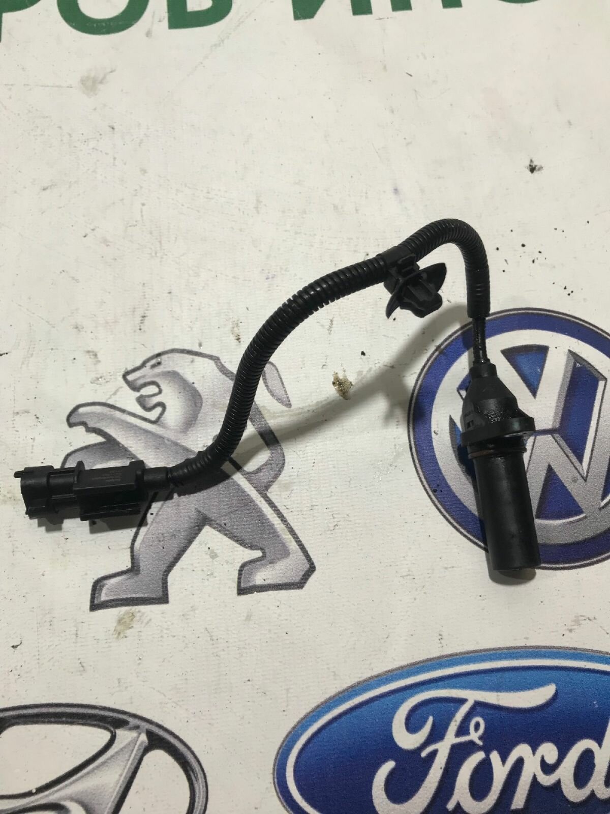 Датчик положения коленвала Kia Venga I (2009—2014) 391802B000