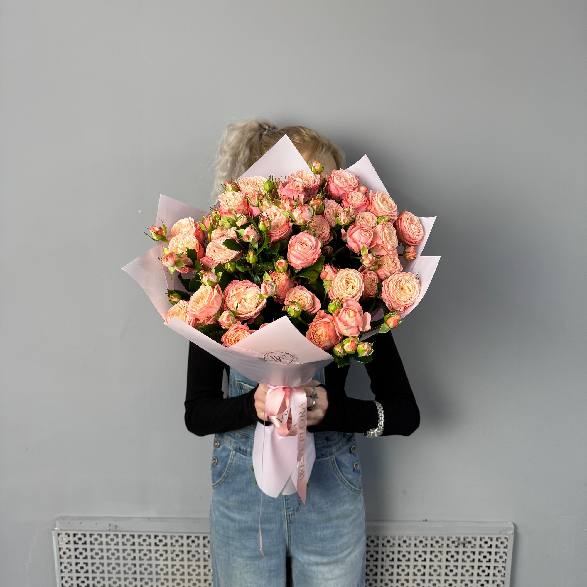 WEST FLORA Атласная нежность: букет из 10 розовых пионовидных роз – купить с доставкой