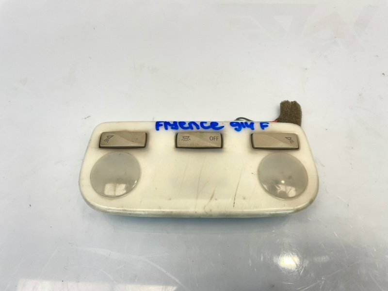 Б/У плафон салона Renault Fluence 2012 L30R K4MV838 Перед. nприсутствуют царапины, загрязнения 66511 RENAULT арт. 264300008R