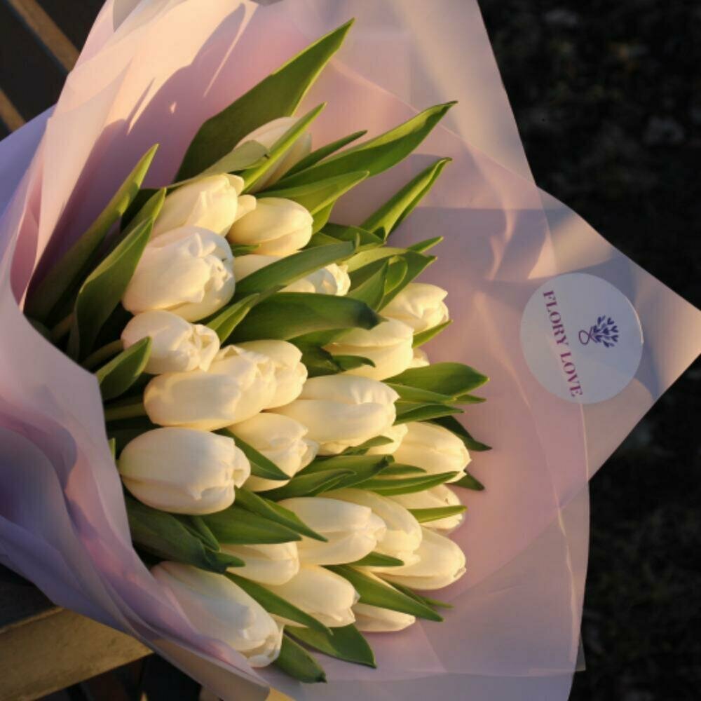 Букет из 19 белых тюльпанов, для нее, любимой от "Дизайн Цветка"