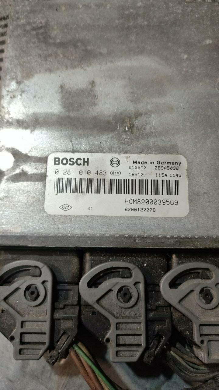 Блок управления двигателем Renault Scenic (1996 - 1999) 8200039569