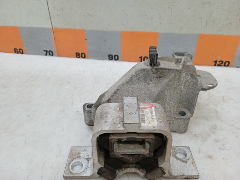Б/У подушка двигателя, Рено Логан 2, Renault Duster 2010-2021 Renault Logan II 2014> Renault Sandero 2014-2022 Опора двигател...