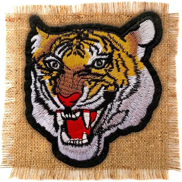 Нашивка на одежду шеврон на клеевой основе тигр 9.0х9.0см (№120)