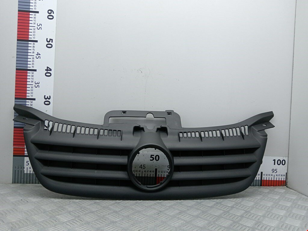 Решетка радиатора Volkswagen Touran 1 1T0853651A арт. 2188162