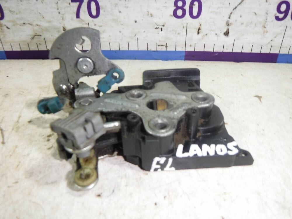 Замок двери передней левой Chevrolet Lanos