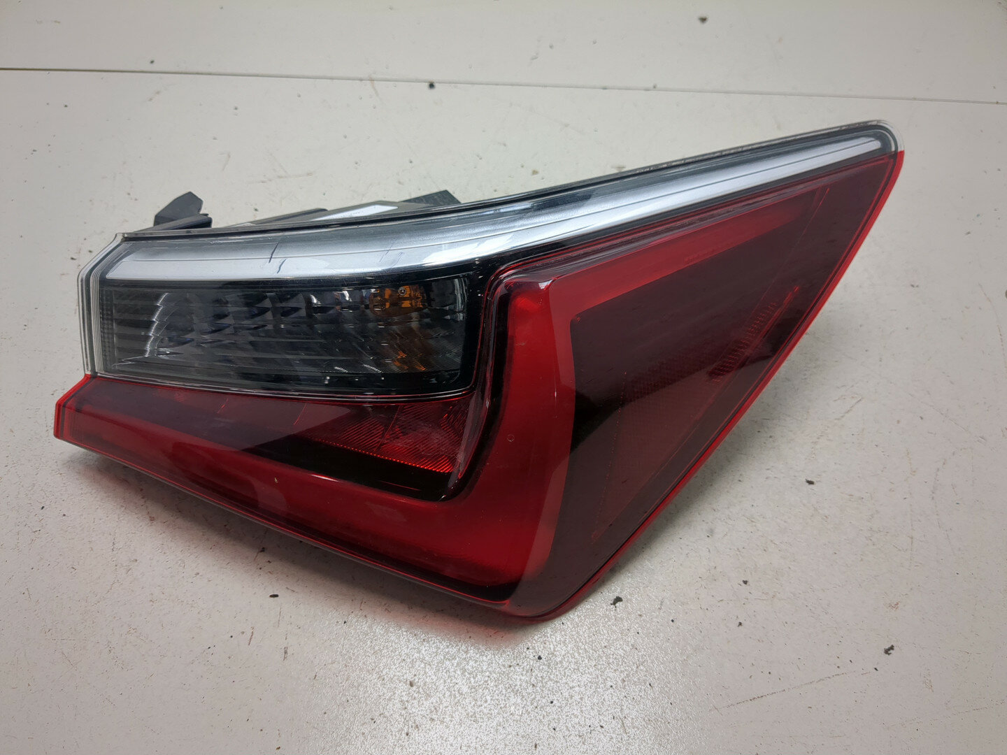 Фонарь (задний) правый Acura ILX Б/У