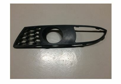 Решетка противотуманной фары левая M11 (M11-2803517BA)
