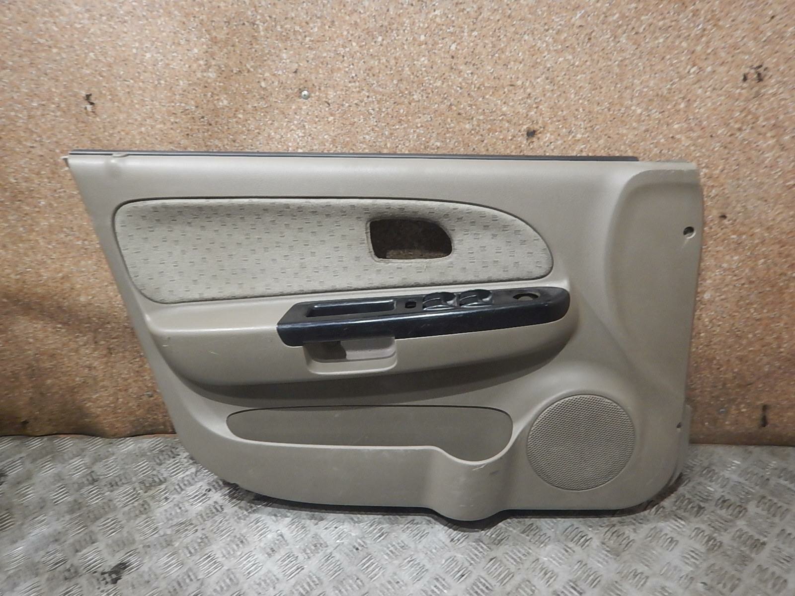 Б/У Обшивка двери передней левой, KIA (Киа)-RIO (00-05) KIA RIO (00-05) Грязная. 477770 Hyundai-KIA арт. 82310FD000