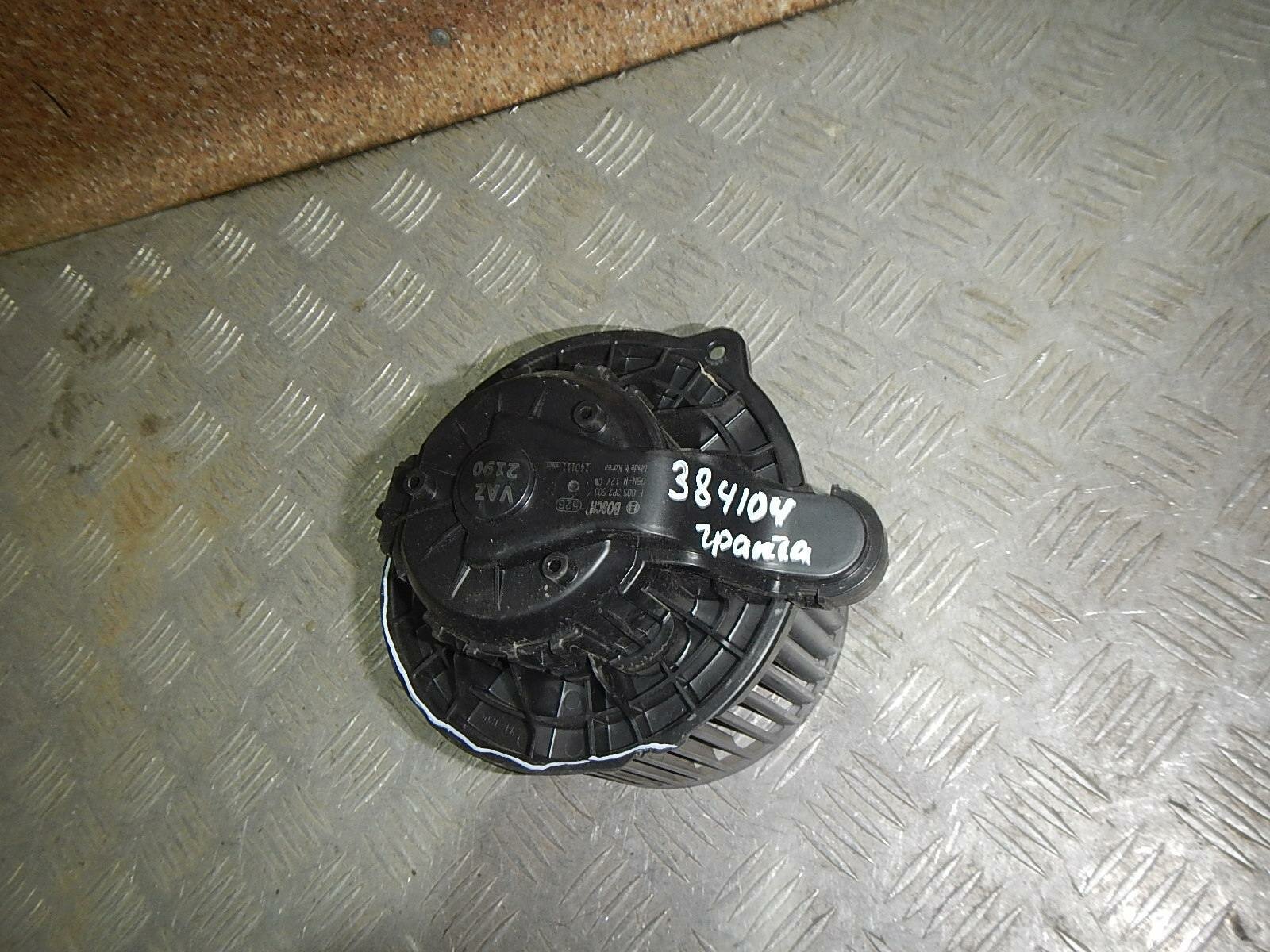 Б/У Моторчик отопителя, ВАЗ (VAZ)-LADA GRANTA (гранта) (11-18) LADA GRANTA (Гранта) (11-18) Отколот кусок,сломано 2 креп...