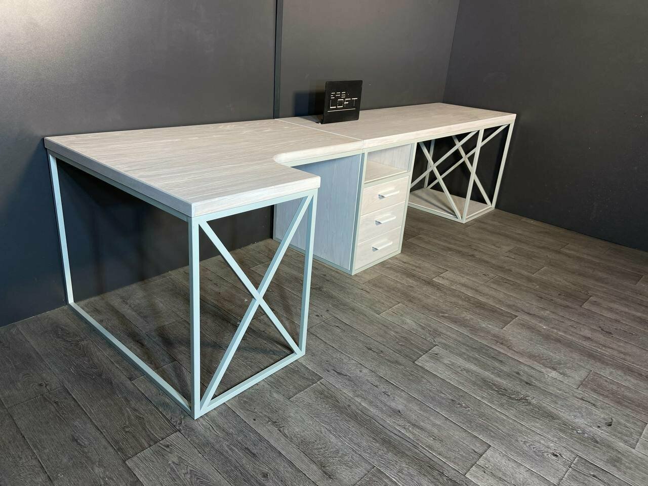 Стол "EasyLOFT" письменный с тумбой, разборный, массив ясеня, 112x90x70см.