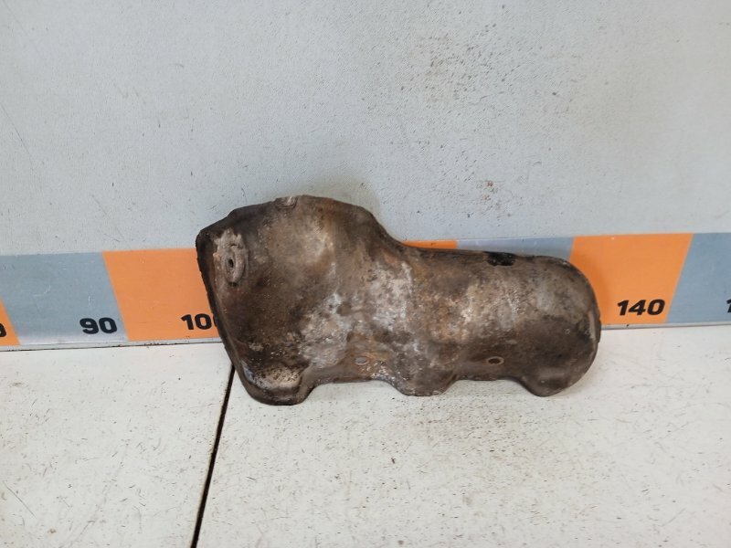 Б/У Мицубиси Паджеро 3 Экран тепловой Mitsubishi Pajero, Montero 2000 3, V75W, V78W 244683 MITSUBISHI арт. MR497517