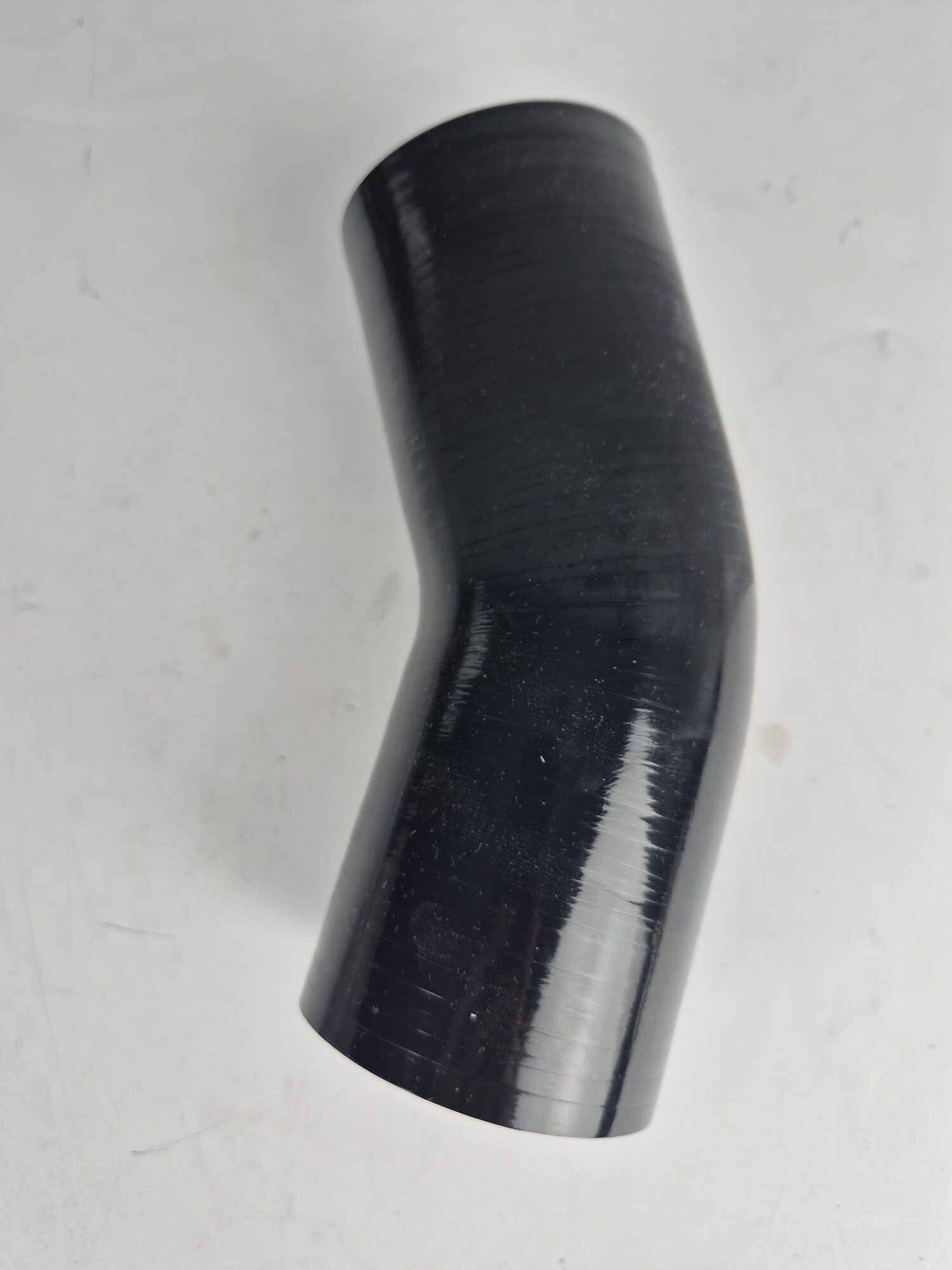 Патрубок силиконовый черный 30 гр 63