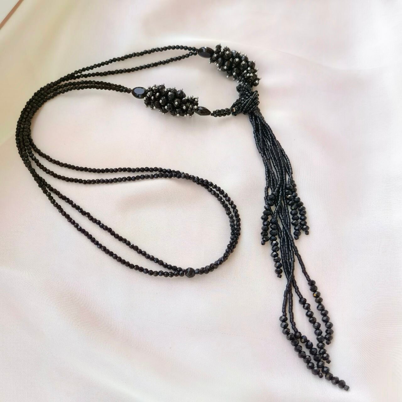 Колье, агат, кристаллы Swarovski, бисер, шпинель