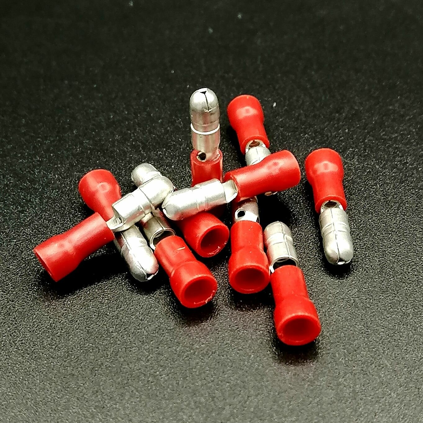 20шт Клемма круглая типа B-вилка 4мм красная VG1-4M SGE Taiwan