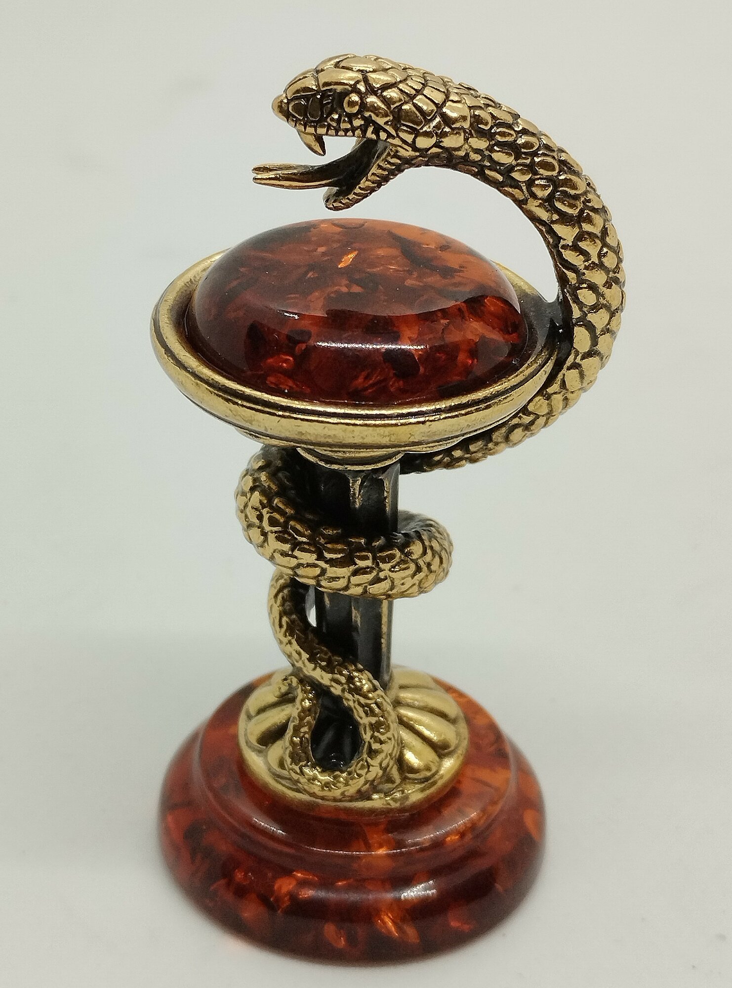 Фигурка бронза с янтарем "Змея", арт 2577