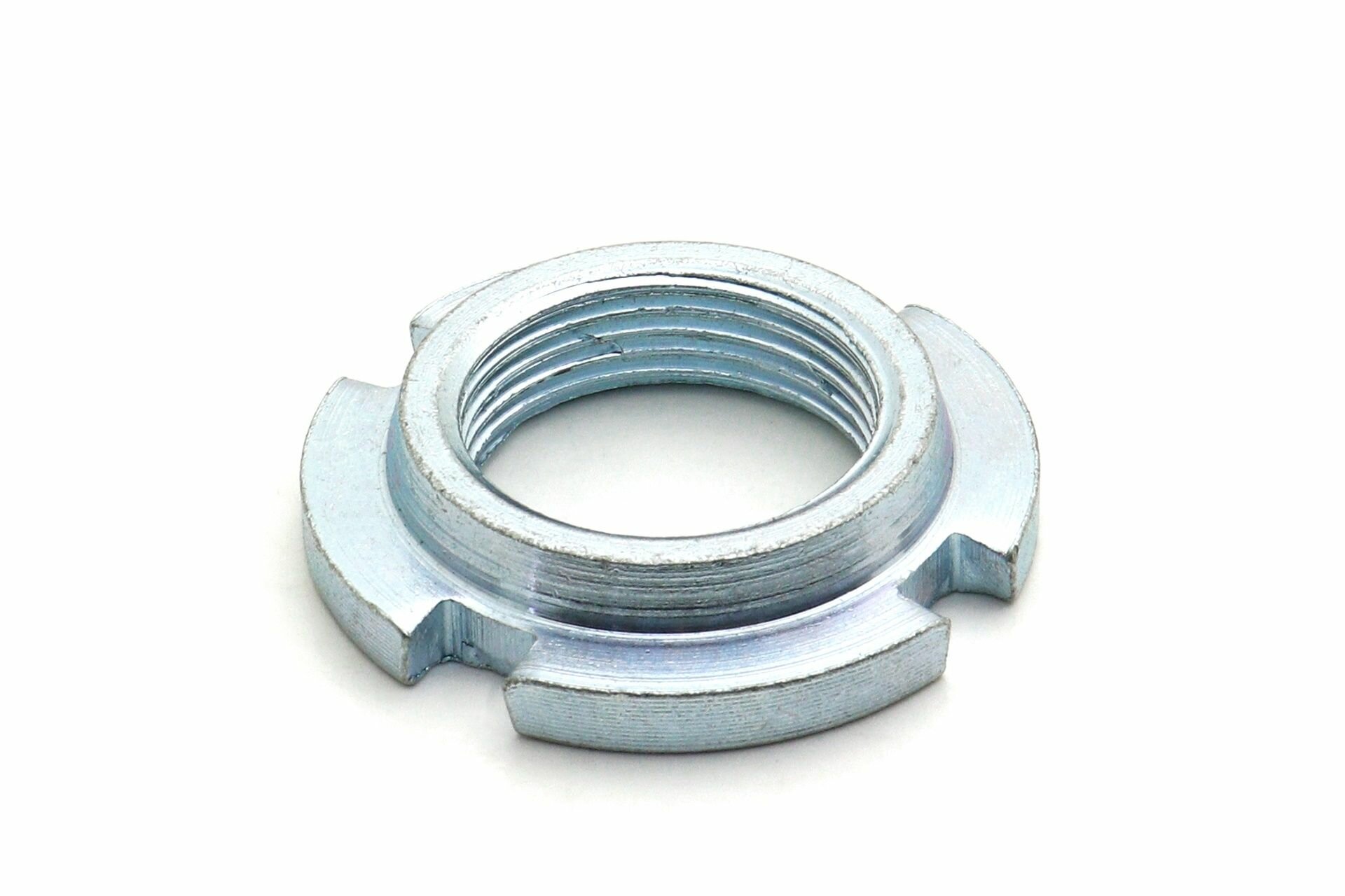 Гайка регулировочная рулевой колонки трицикл LF200ZH-2 (оригинал, заводск. Lifan)