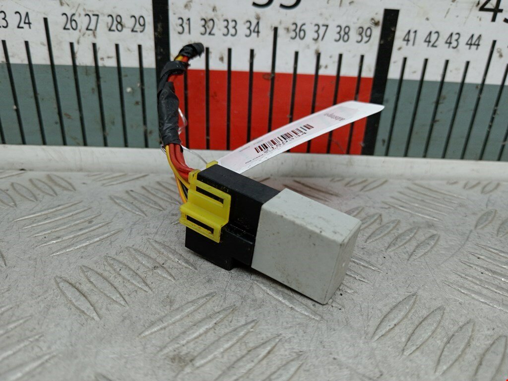 Реле Kia Ceed 2 (JD) 952252D000 арт. 2180334