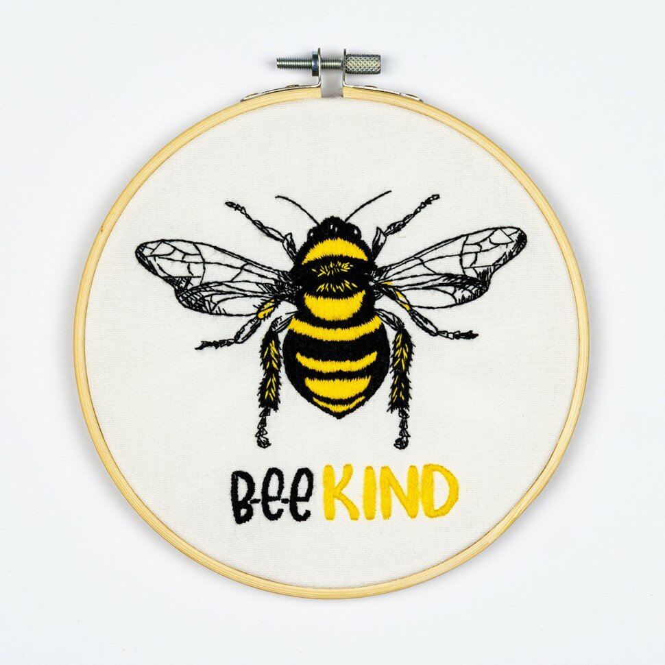 Набор для вышивания Dutch Stitch Brothers #DSB037 Пчела, Гладь, 15 см