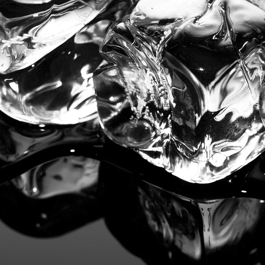 Кухонный экран из закаленного стекла "ЛЕД на черном" - (600х600х4 мм)