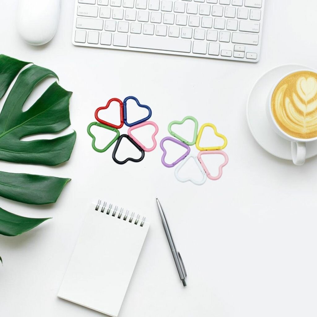 10 шт. цветные сердцевидные карабины