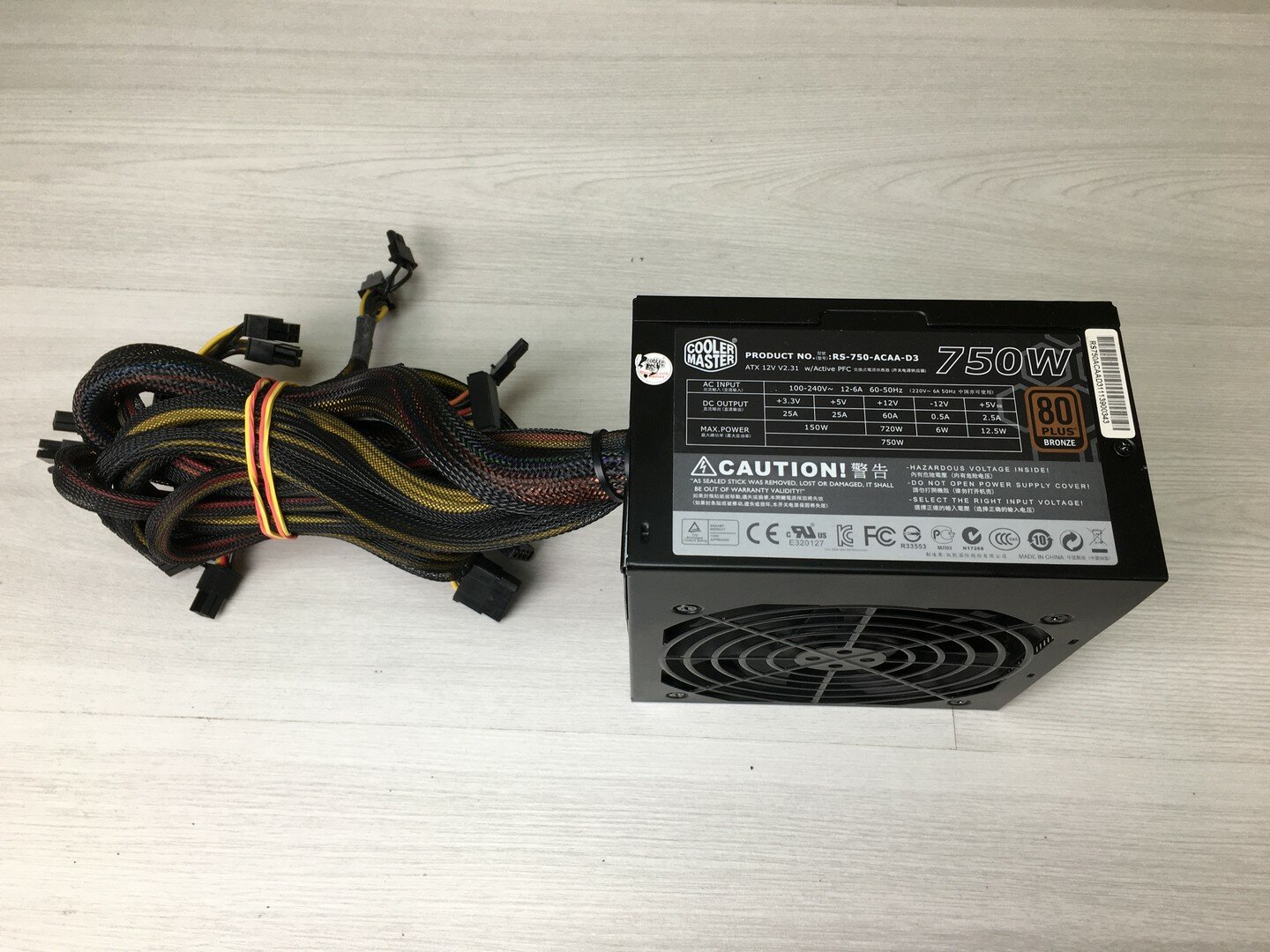 Блок питания 750W Coolermaster 24+4+4/6+2+6+2+6+2+6+2PCI-E/9SATA/120fan RS-750-ACAA-D3 ATX