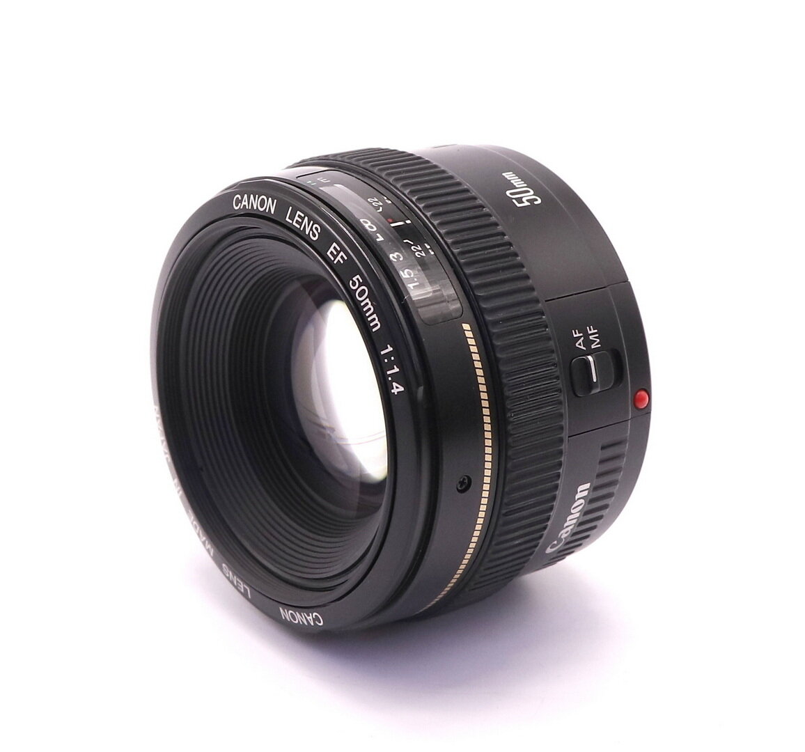 Компактный объектив Canon EF 50mm f/1.4 USM
